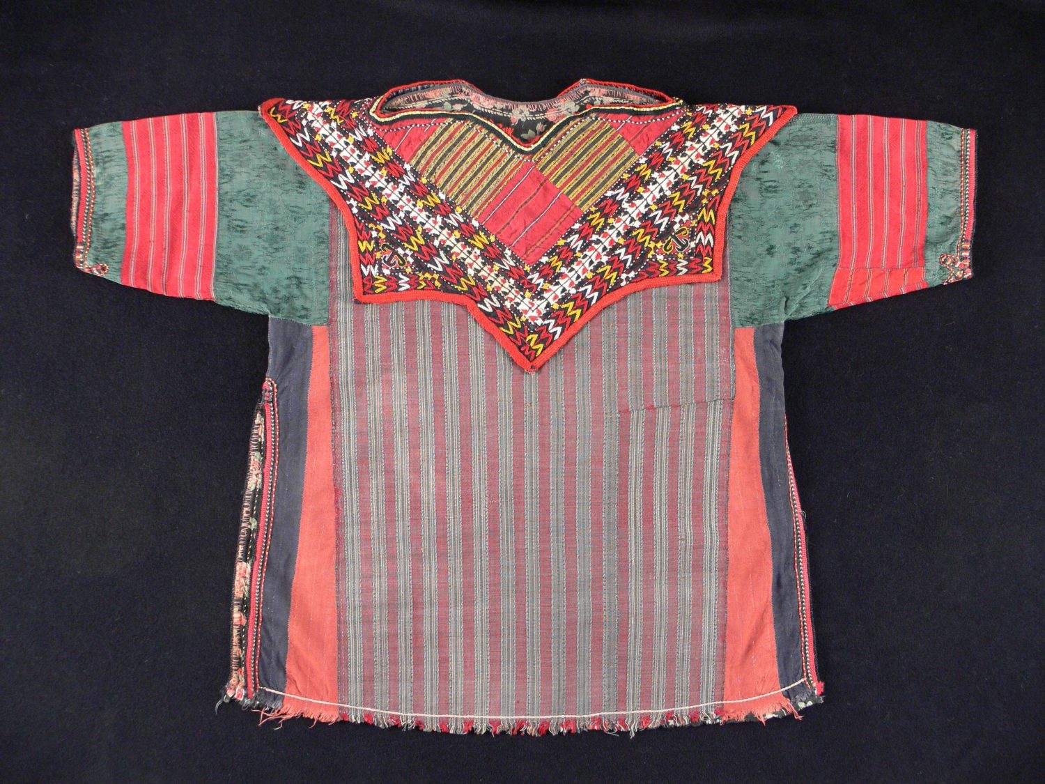 Textiles: The Art of Mankind - Fashion and Textile Museum